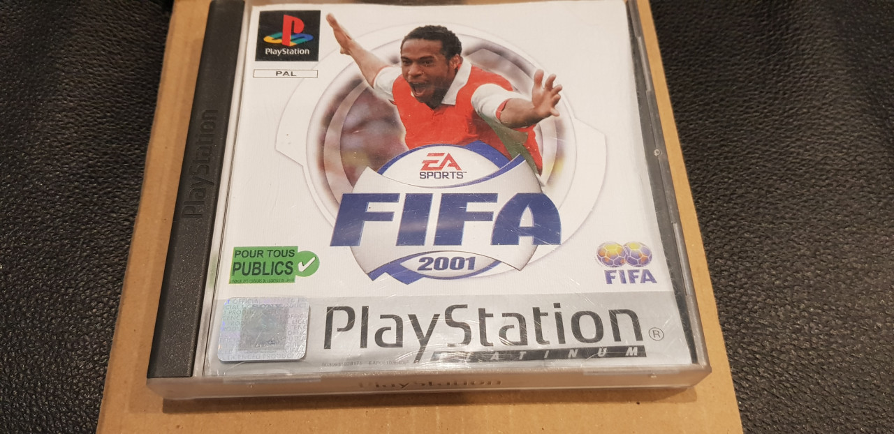 Fifa 2001 ps1 .:. Grenier du Geek