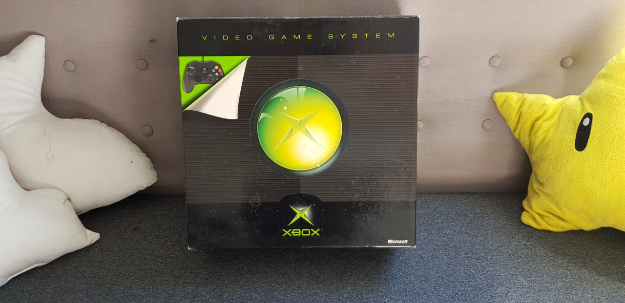 Boite vide xbox 1er avec 2 cales .:. Grenier du Geek