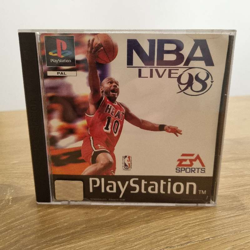 Jeu playstation 1 NBA Live 98 .:. Grenier du Geek