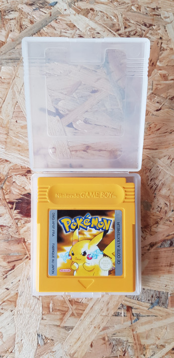 Pokemon jaune .:. Grenier du Geek