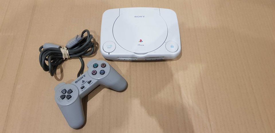 Sony PsOne SCPH-102 .:. Grenier du Geek
